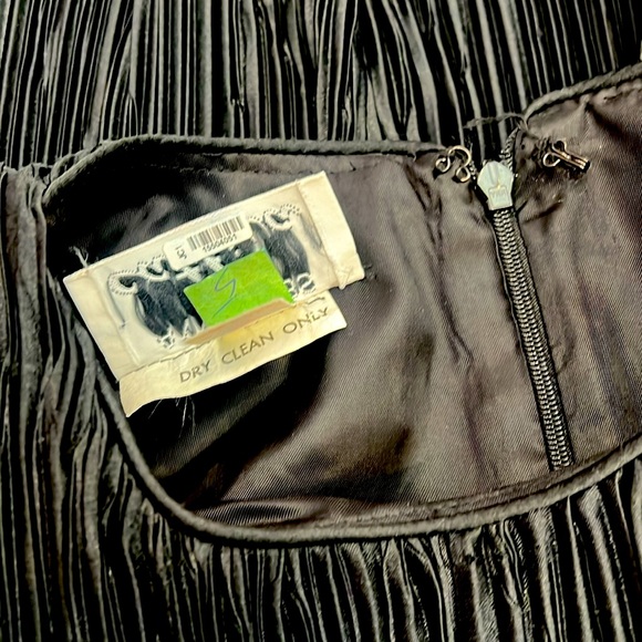 Ann Hobbs for Cattiva | Dresses | Vintage 8s Black Crape Material Midi ...